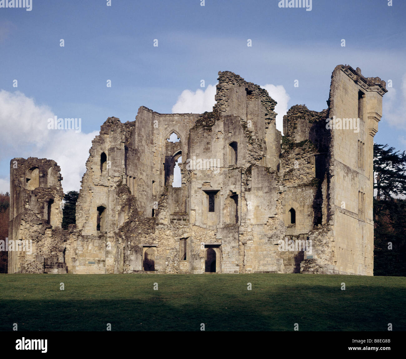 Old wardour castle civil war siege hi-res stock photography and images ...