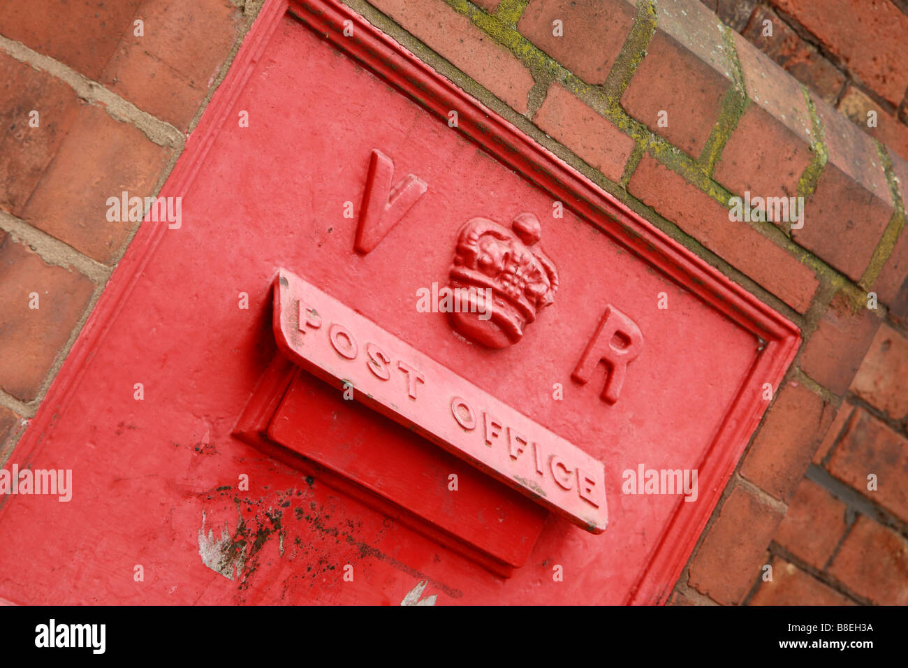 Victorian letterbox hi-res stock photography and images - Alamy
