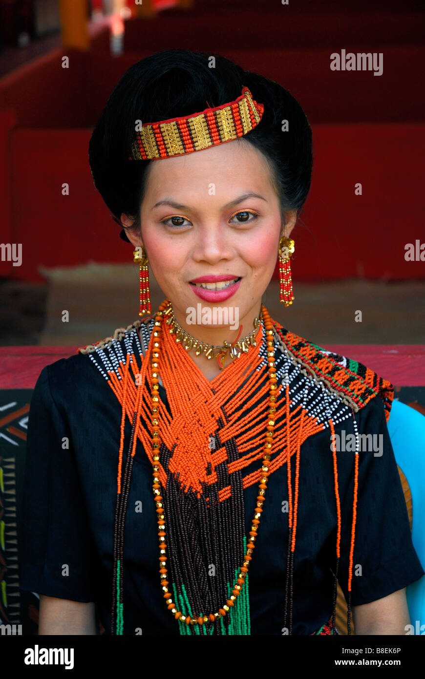 South sulawesi traditional clothes hi-res stock photography and images ...