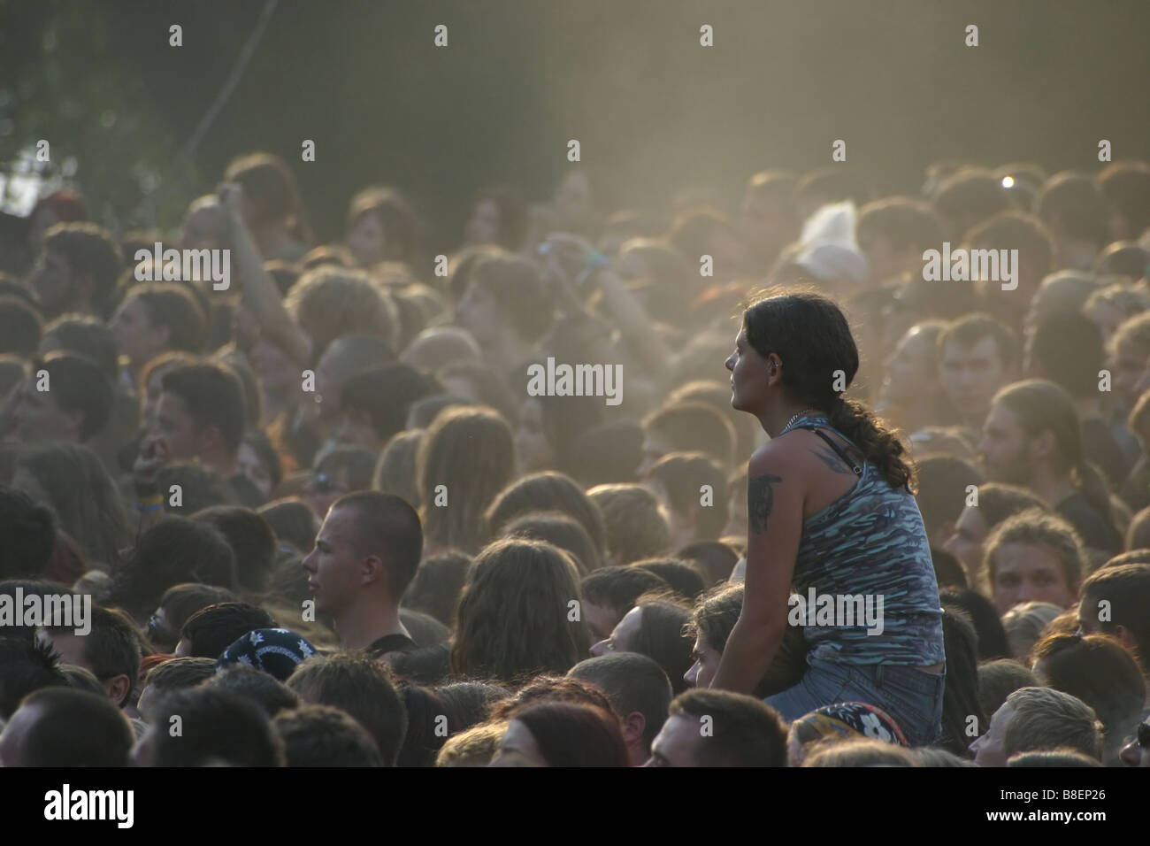 Concert audience hi-res stock photography and images - Alamy