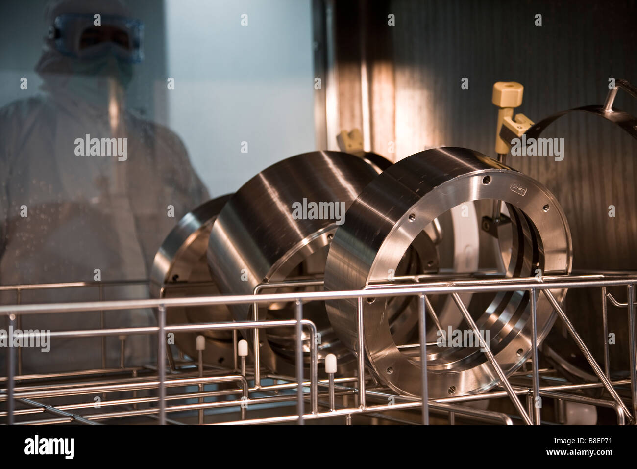 Pharmaceuticals manufacturing hi-res stock photography and images - Alamy