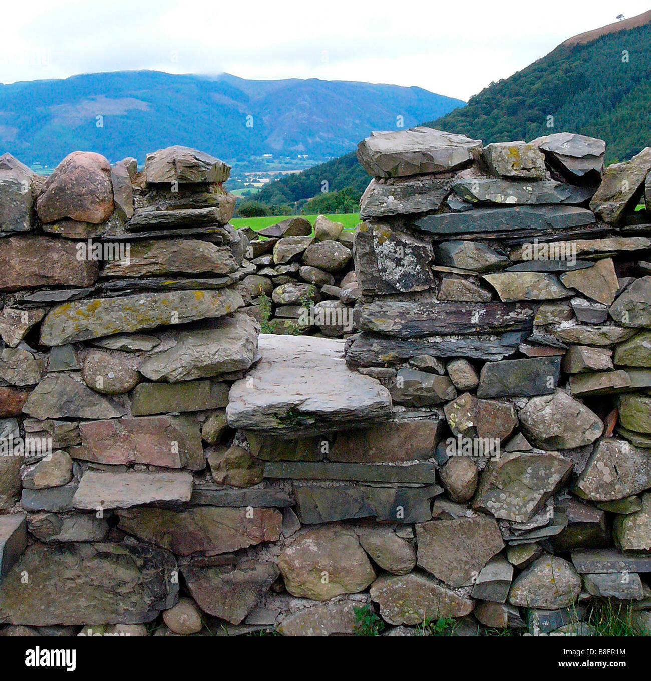 drystone wall with stile lake district Stock Photo - Alamy