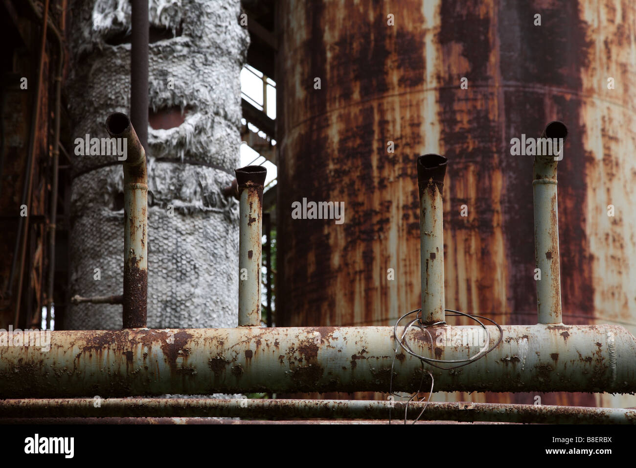 India, Bhopal, union carbide pesticide plant, ruins, pipes Stock Photo ...