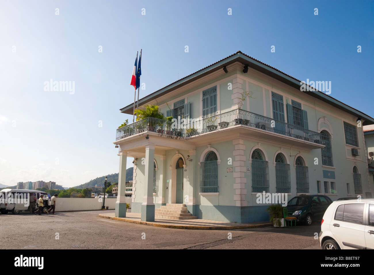 Embassy quarter building hi-res stock photography and images - Alamy