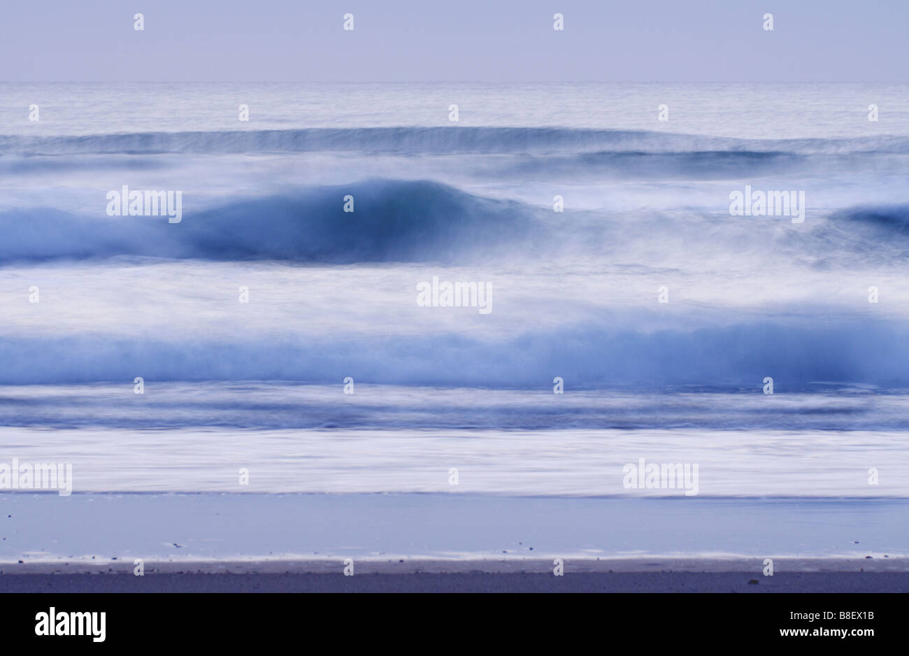 Powerful ocean waves hitting hi-res stock photography and images - Alamy