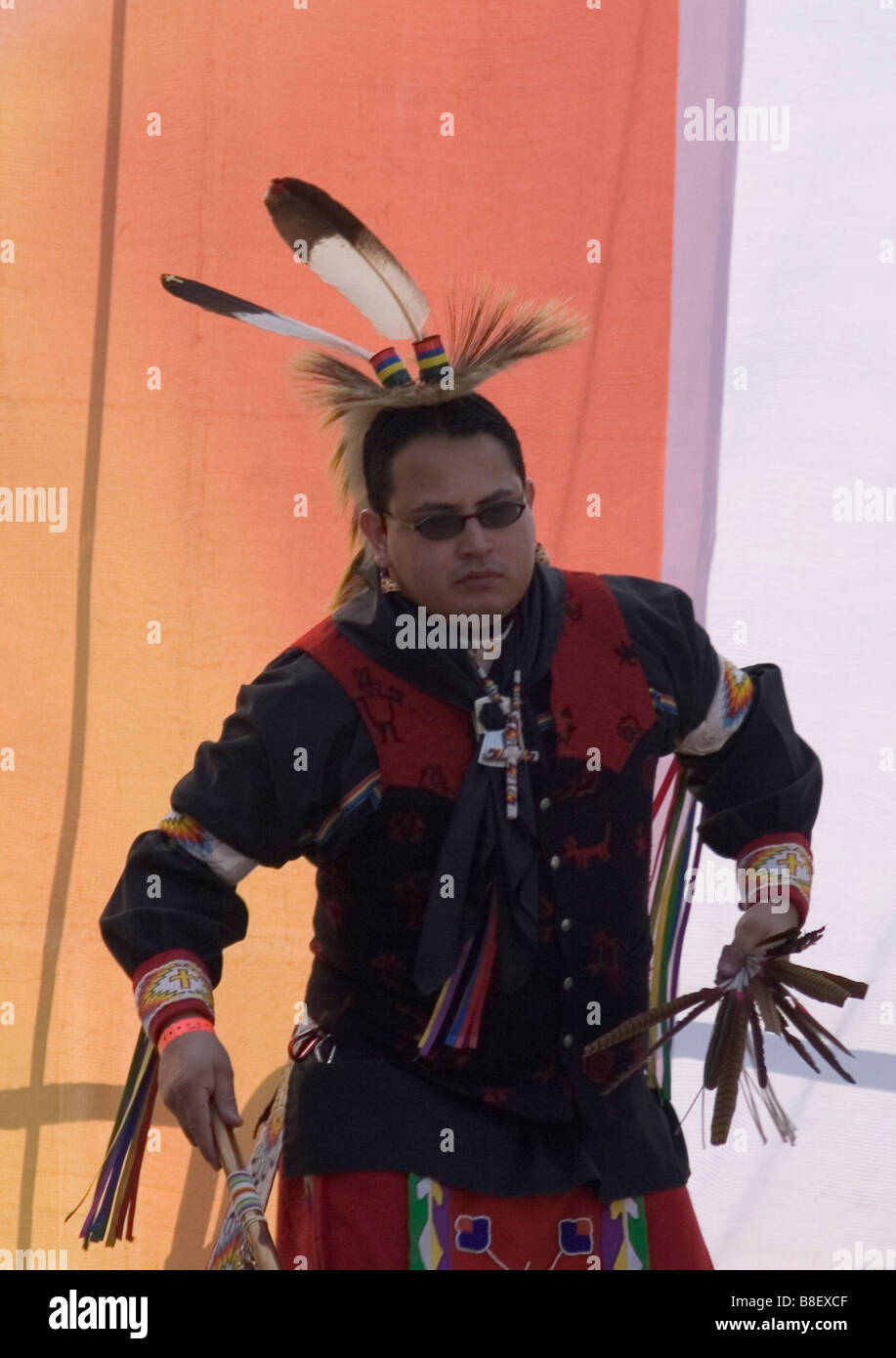 Native American dance troupe perform Native American Eagle Spirit Dance ...