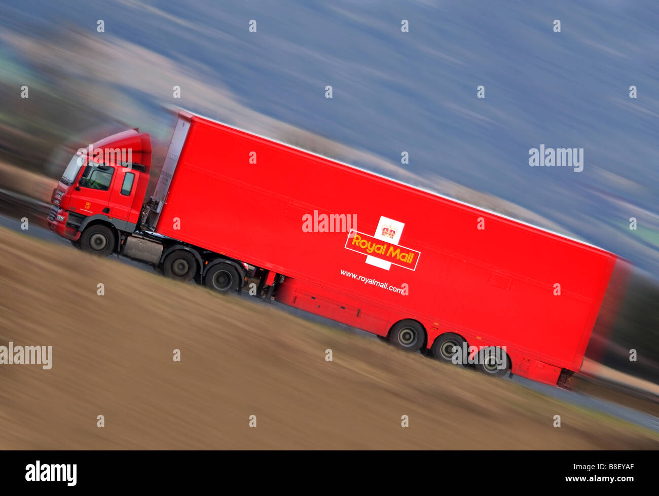 ROYAL MAIL TRANSPORT AT SPEED ON MOTORWAY Stock Photo - Alamy
