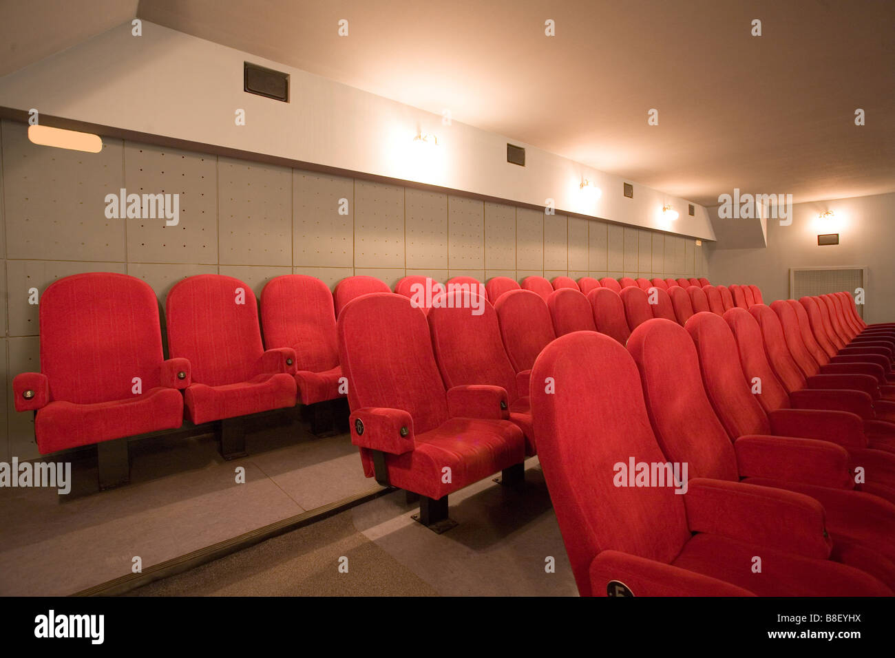 Cinema interior screen hi-res stock photography and images - Alamy