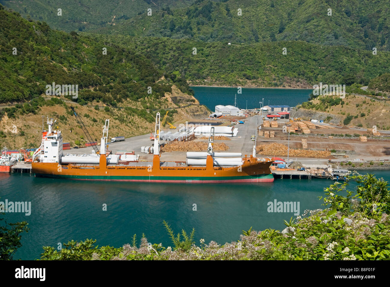 Timber ship hi-res stock photography and images - Alamy