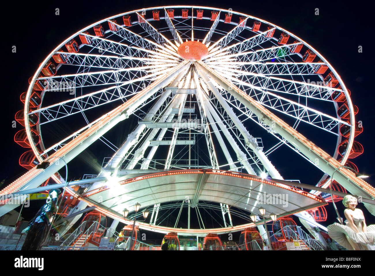 Amusement park Ferris wheel Stock Photo - Alamy