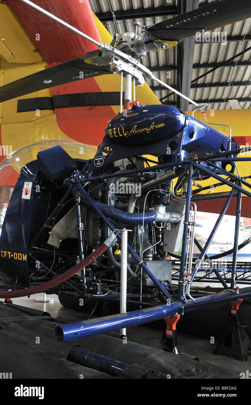 Bell 47D Helicopter Stock Photo - Alamy