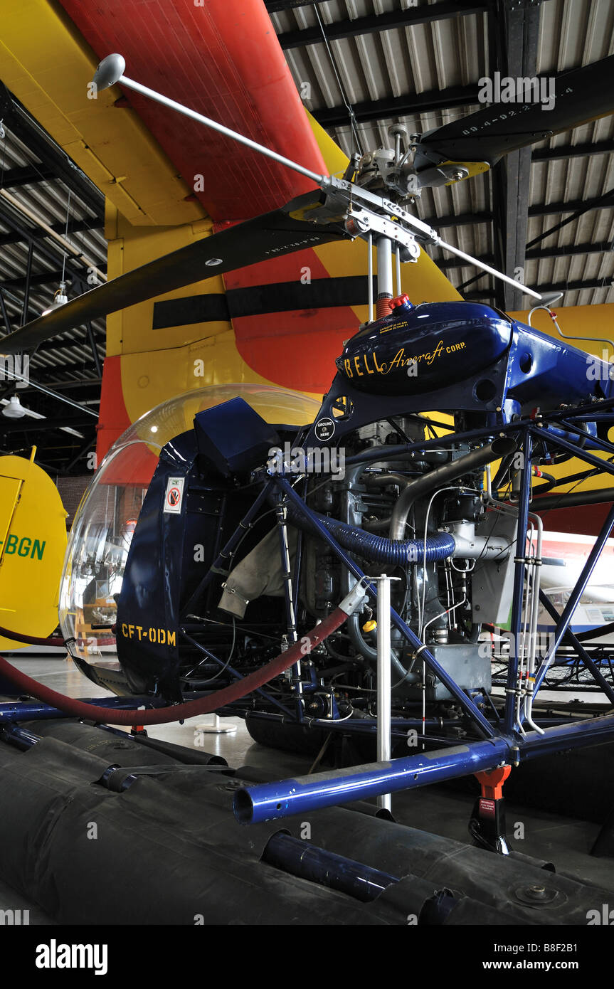 Bell 47D Helicopter Stock Photo - Alamy