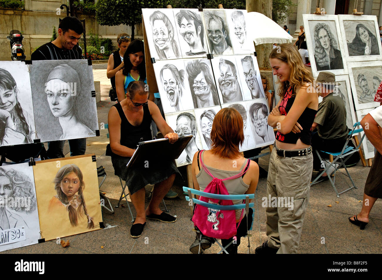 Street caricature artist hi-res stock photography and images - Alamy