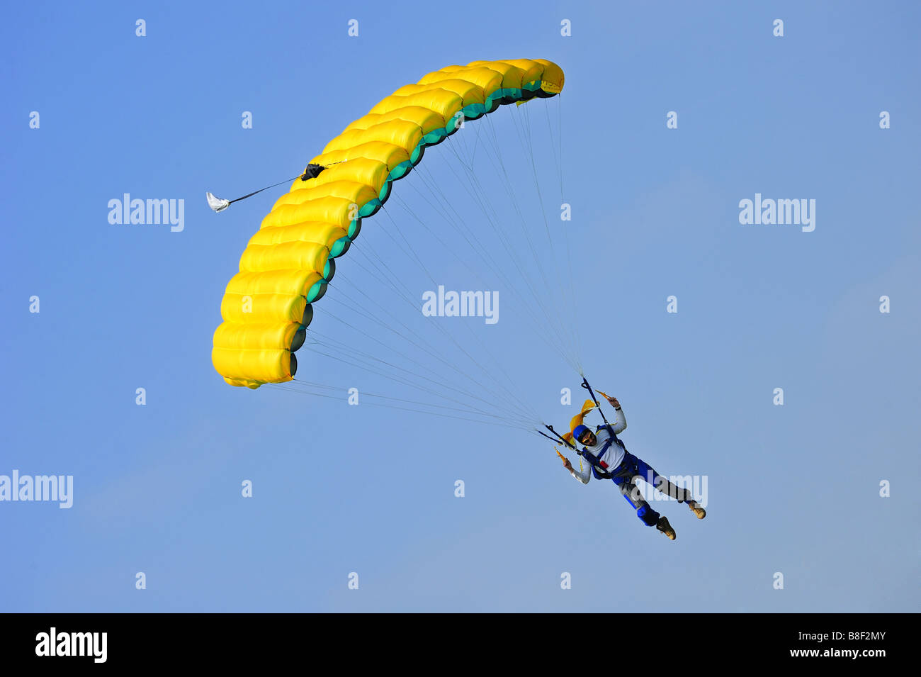 Paraglider flyer hi-res stock photography and images - Alamy