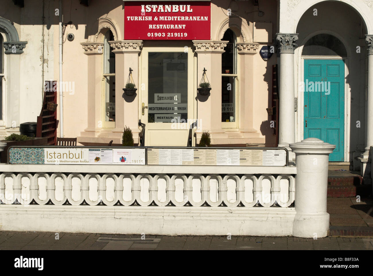 Marine parade worthing seafront sussex hi-res stock photography and ...