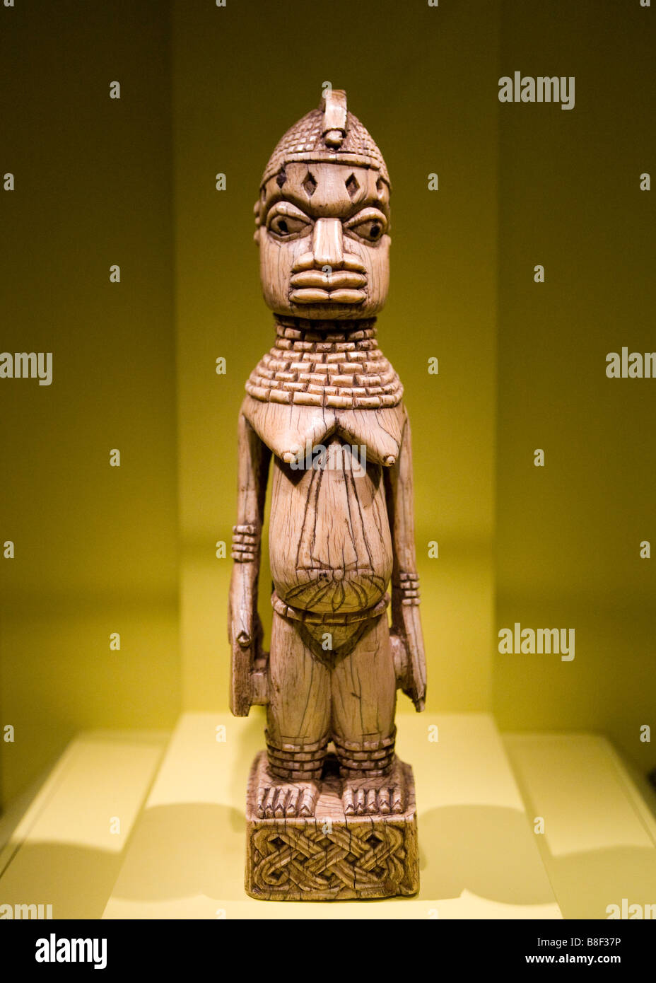 Statue of benin hi-res stock photography and images - Alamy