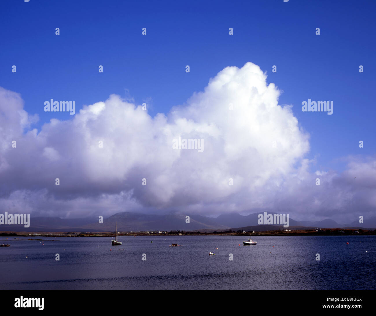 Roundstone bay mamturk mountains in hi-res stock photography and images ...