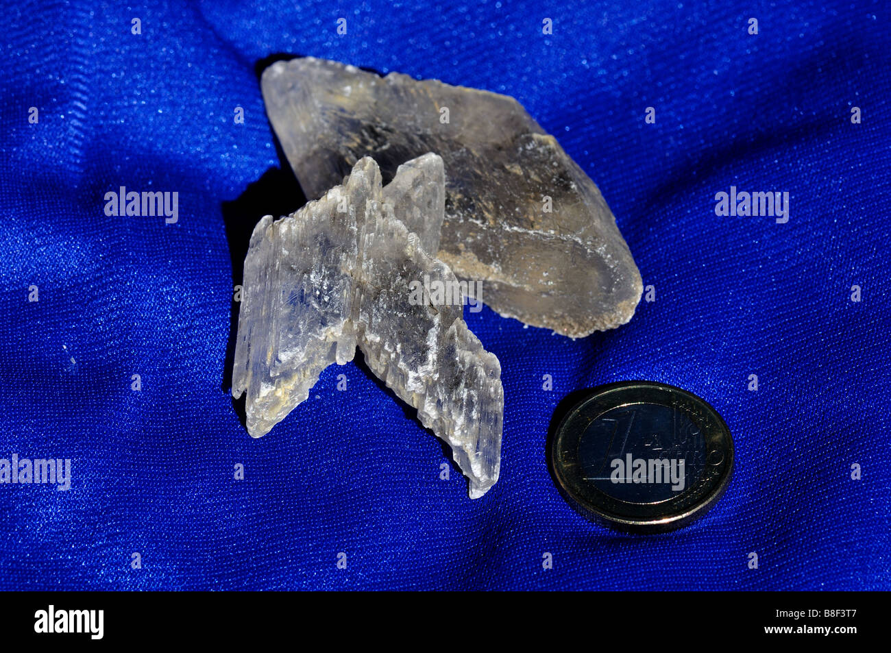 Gypsum crystal twin Stock Photo - Alamy