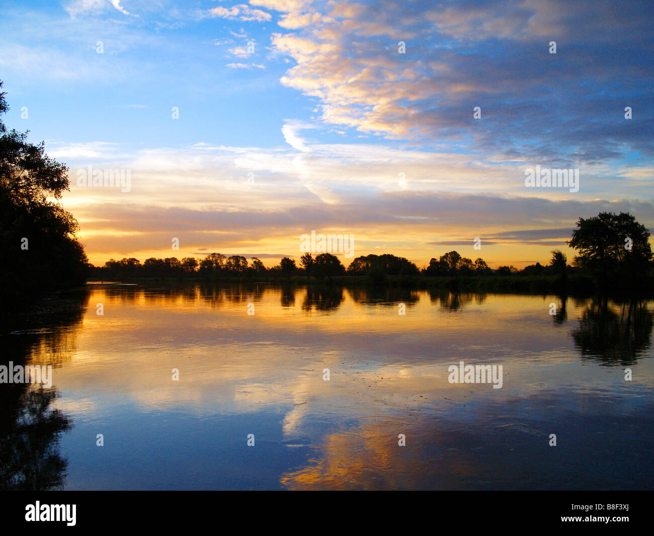 Dawn on the River Trent at Colwick, Nottingham Nottinghamshire England ...