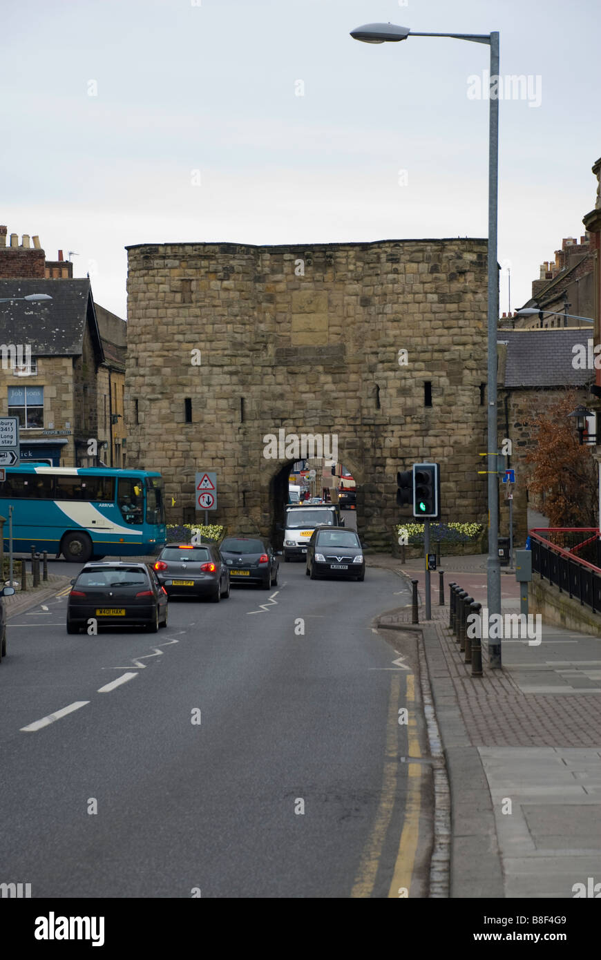 Archway road hi-res stock photography and images - Alamy
