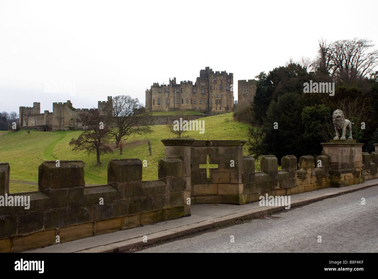 Alnwick Castle and Lion Bridge Stock Photo - Alamy