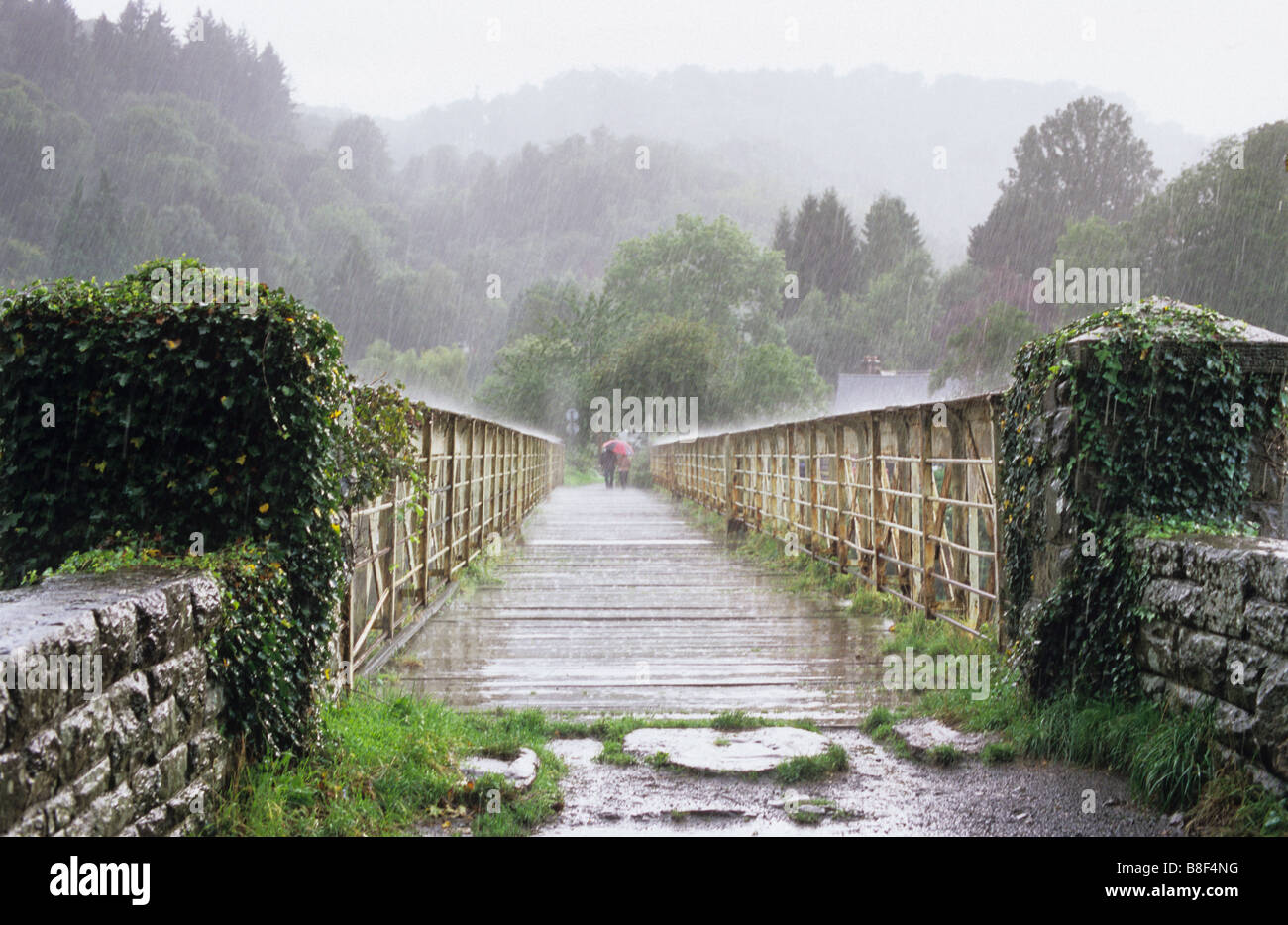 Footbridge over river wye hi-res stock photography and images - Alamy