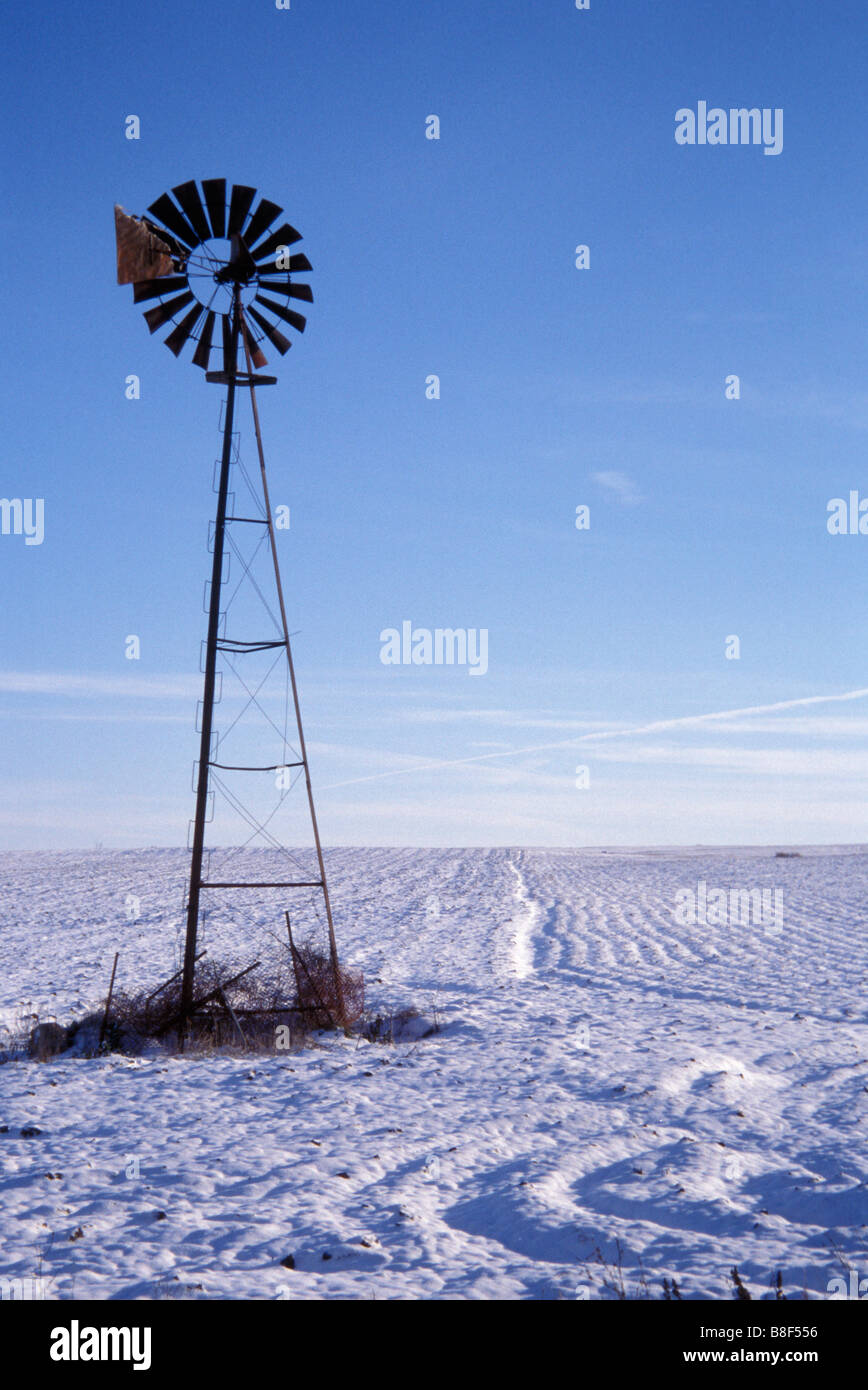 Windmill and sky contrails hi-res stock photography and images - Alamy