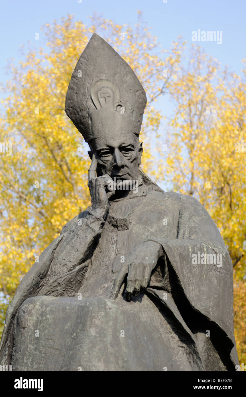 Statue Of Cardinal Stefan Wyszynski, Warsaw, Poland Stock Photo - Alamy