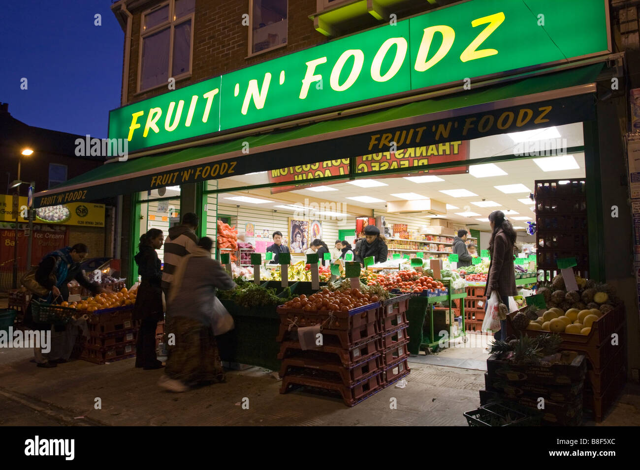 Asian shop uk hi-res stock photography and images - Alamy