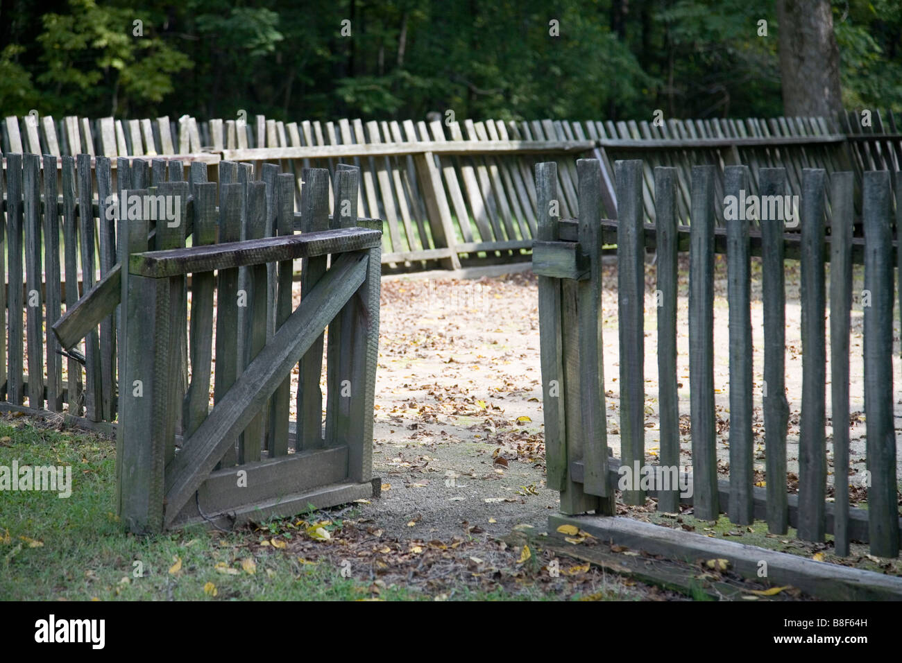 Picket Fence Gate Stock Photos & Picket Fence Gate Stock Images - Alamy