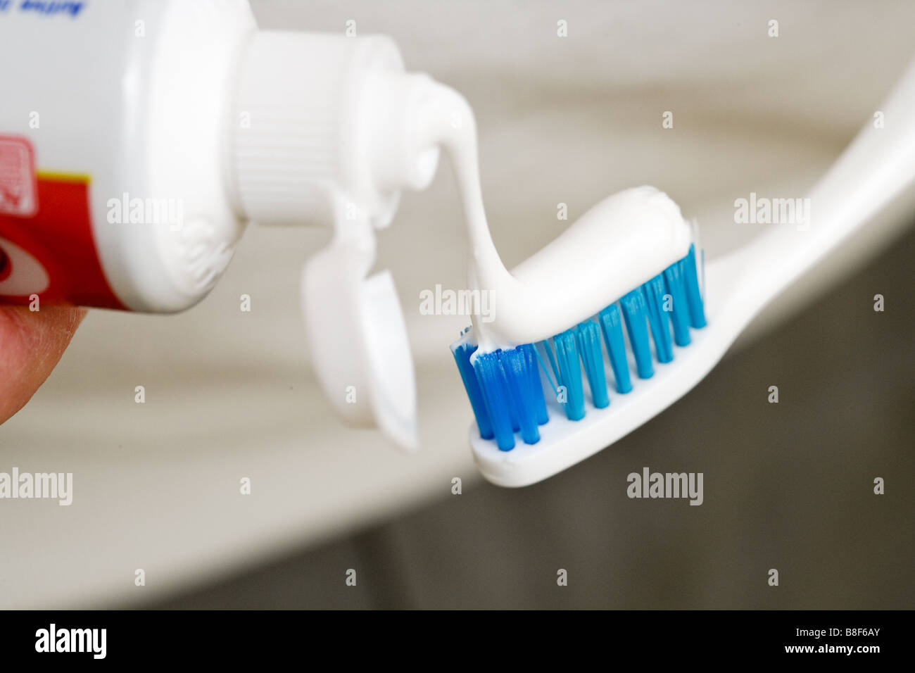 Tooth brush toothpaste hi-res stock photography and images - Alamy