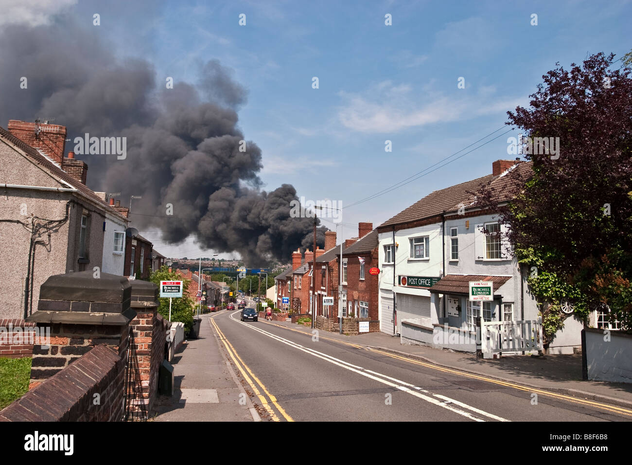 FIRE AT A LORRY DEPOT AWSWORTH NOTTINGHAMSHIRE ENGLAND NEAR IKEA AND ...