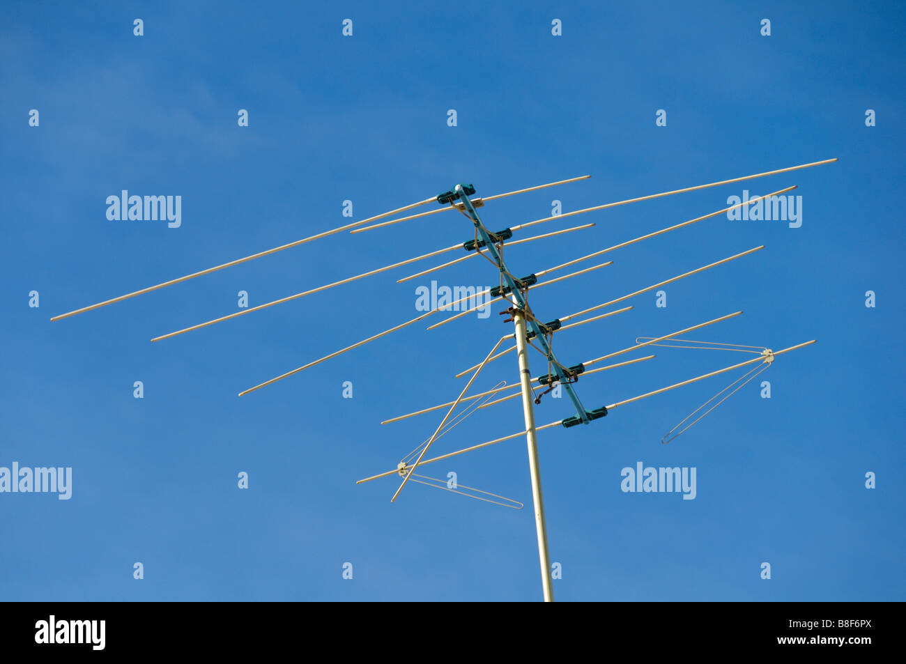 Analog television aerial hi-res stock photography and images - Alamy
