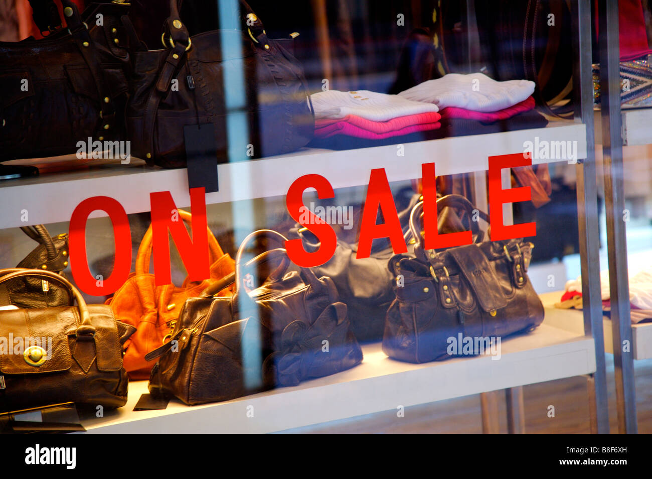 Storehandbags hi-res stock photography and images - Alamy