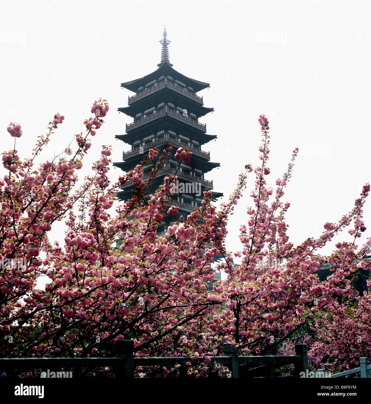 Yangzhou Temple High Resolution Stock Photography and Images - Alamy