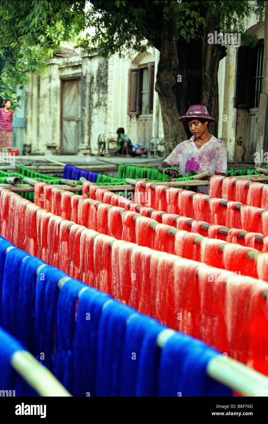 Spinning factory hi-res stock photography and images - Alamy