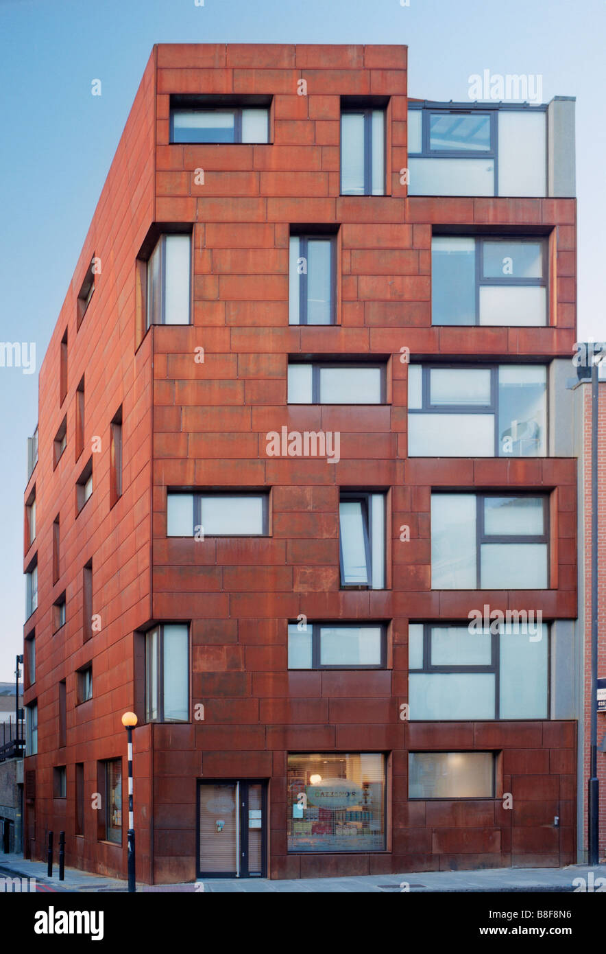 Cor ten house hi-res stock photography and images - Alamy