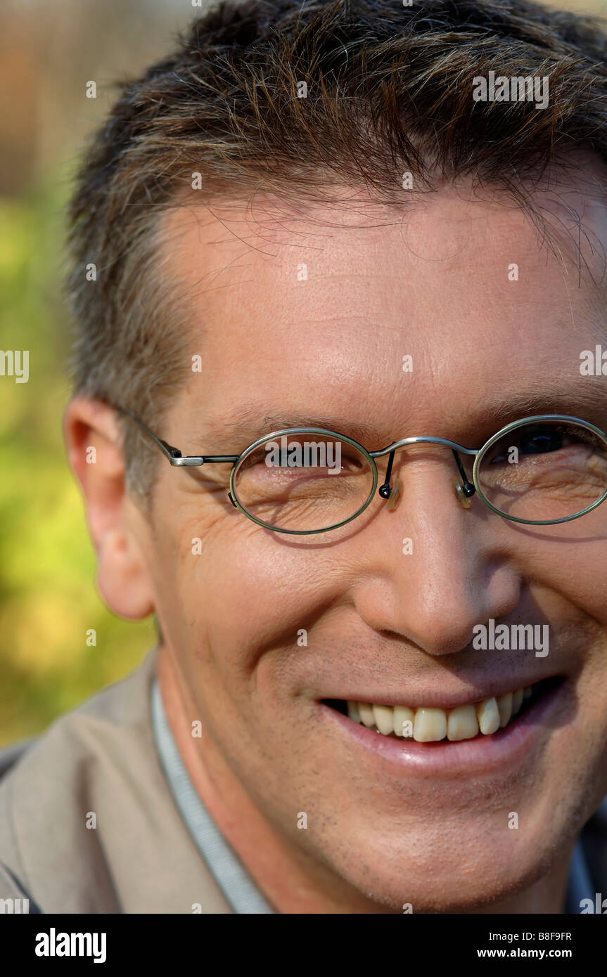 Steel rimmed spectacles hi-res stock photography and images - Alamy