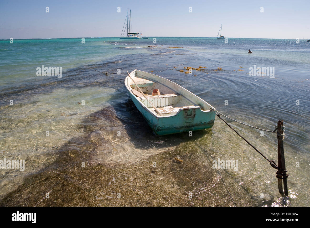 Small wave in shallows hi-res stock photography and images - Alamy
