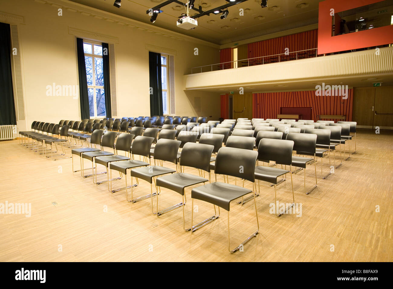 Empty hall hi-res stock photography and images - Alamy