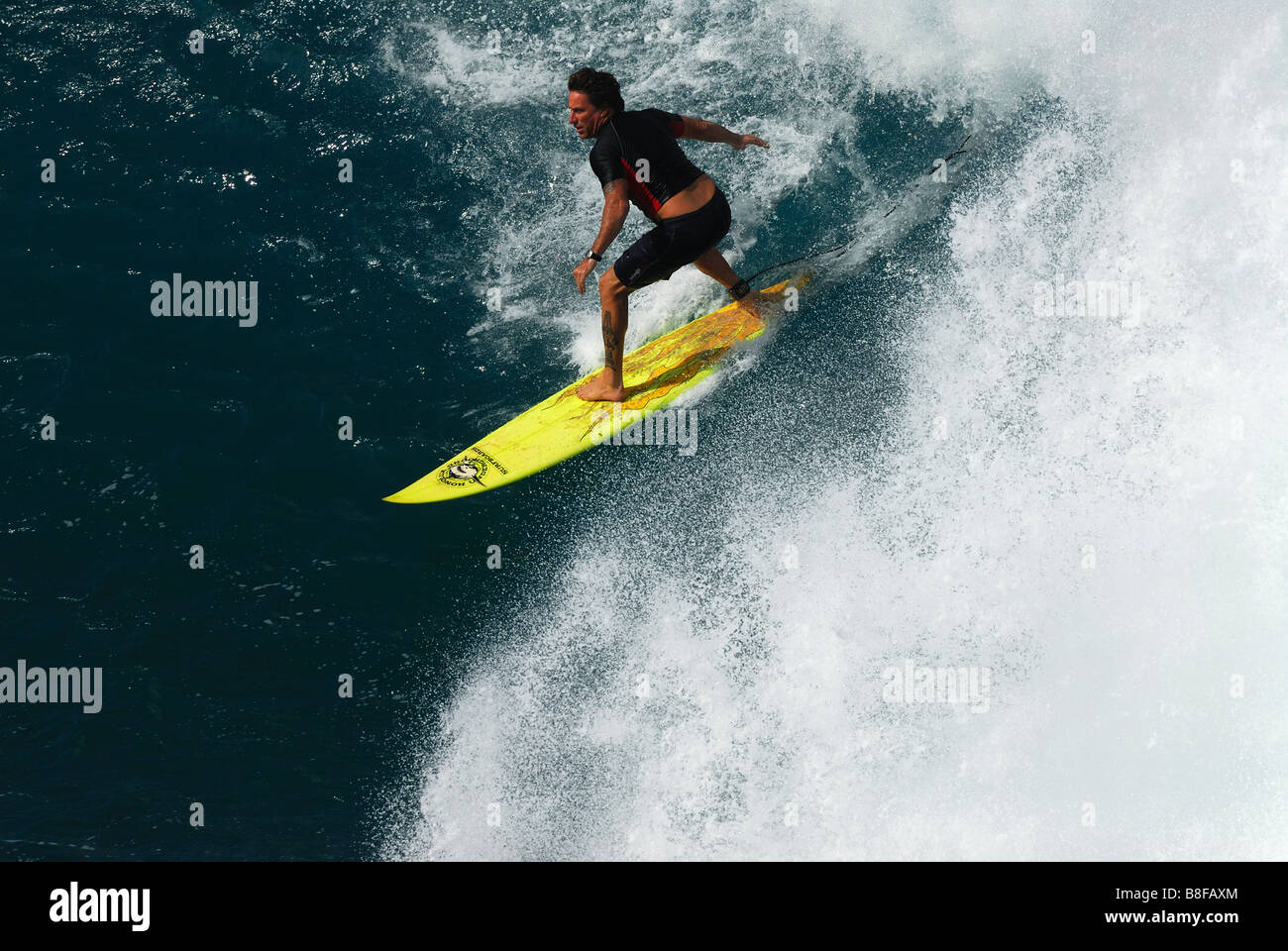 Big wave surfing hi-res stock photography and images - Alamy