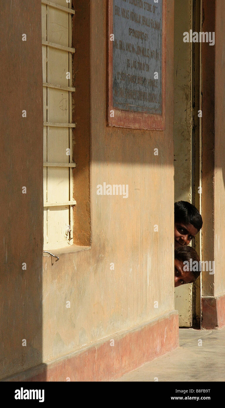 Peep out hi-res stock photography and images - Alamy