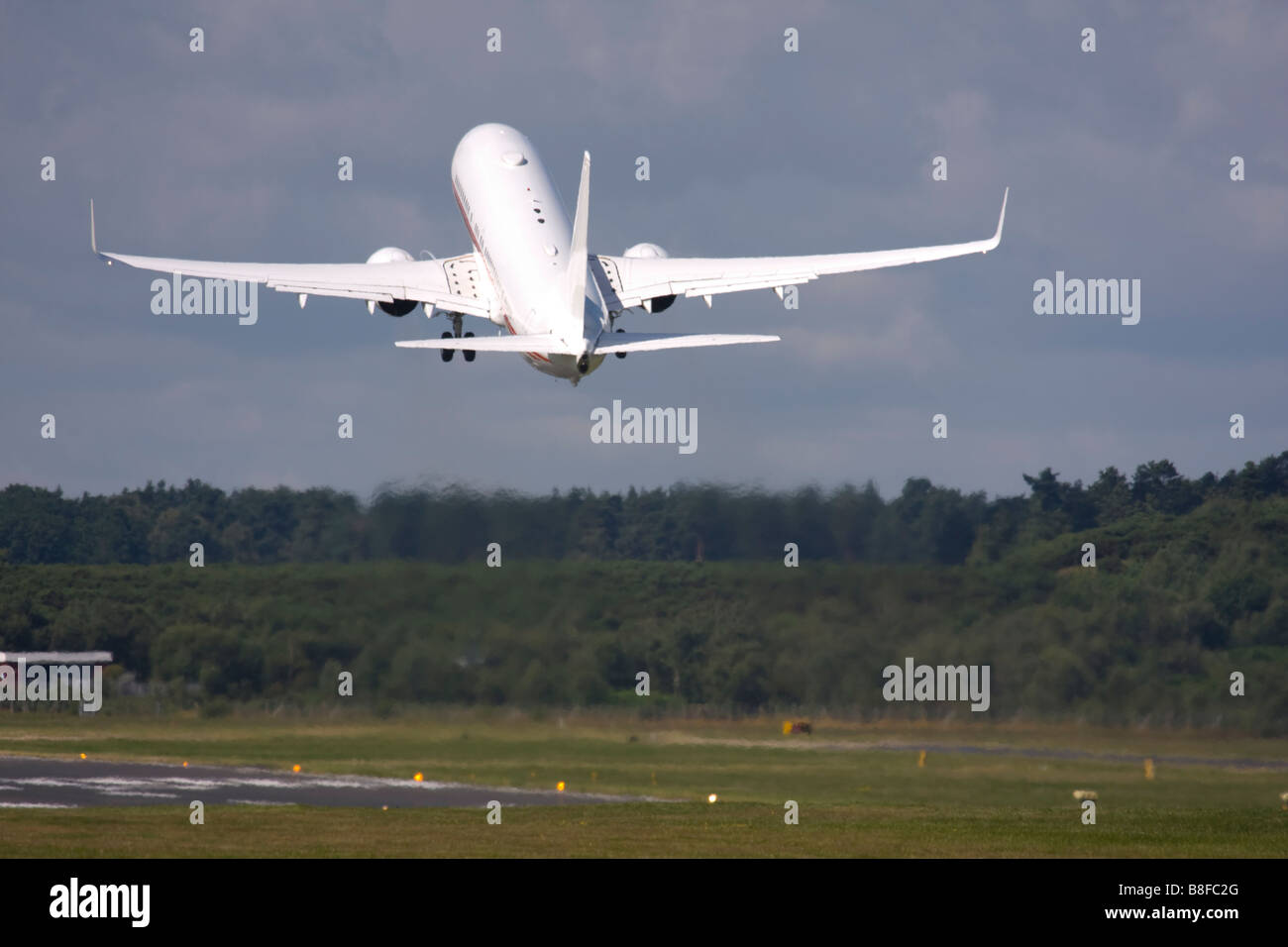 Business jet hi-res stock photography and images - Alamy