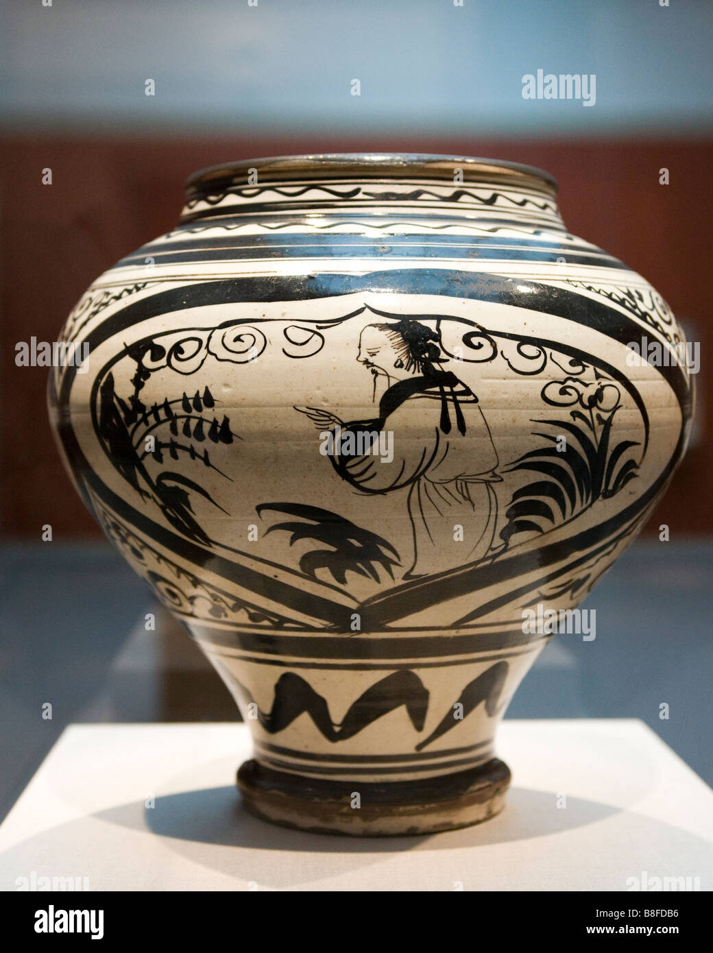 Ancient Chinese Wine jar from the Ming dynasty Stock Photo - Alamy