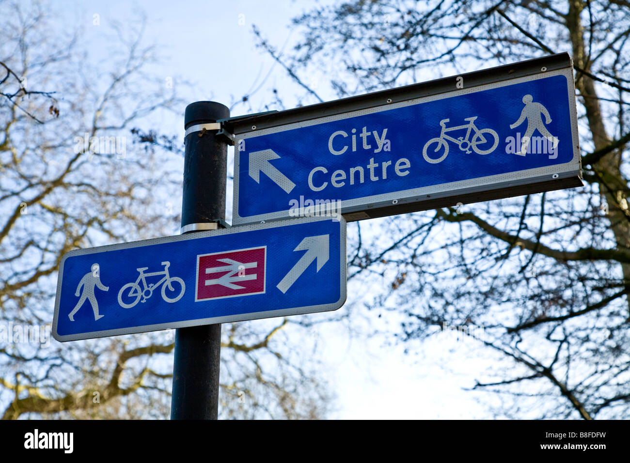 City centre, railway, walking and cycle signs in Oxford, England, UK ...