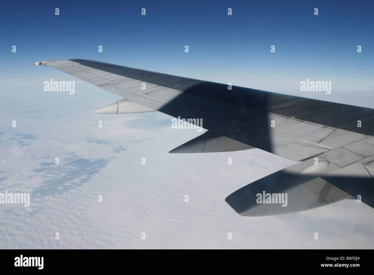 Left wing aircraft hi-res stock photography and images - Alamy