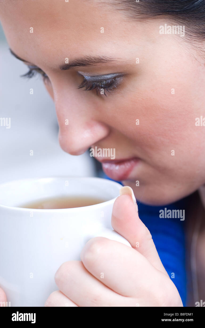 Ladies drinking afternoon tea hi-res stock photography and images - Alamy