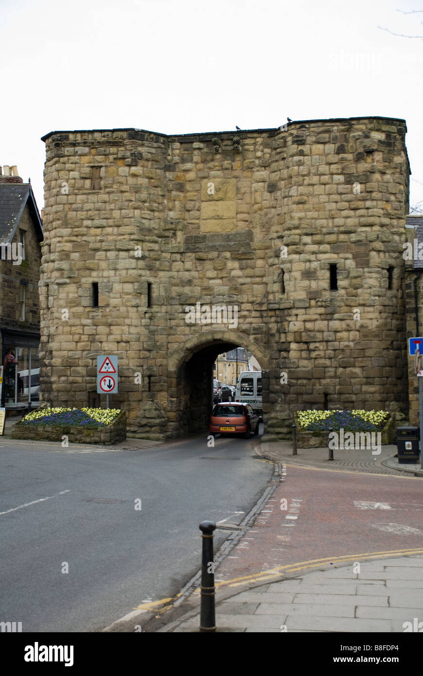 Archway road hi-res stock photography and images - Alamy