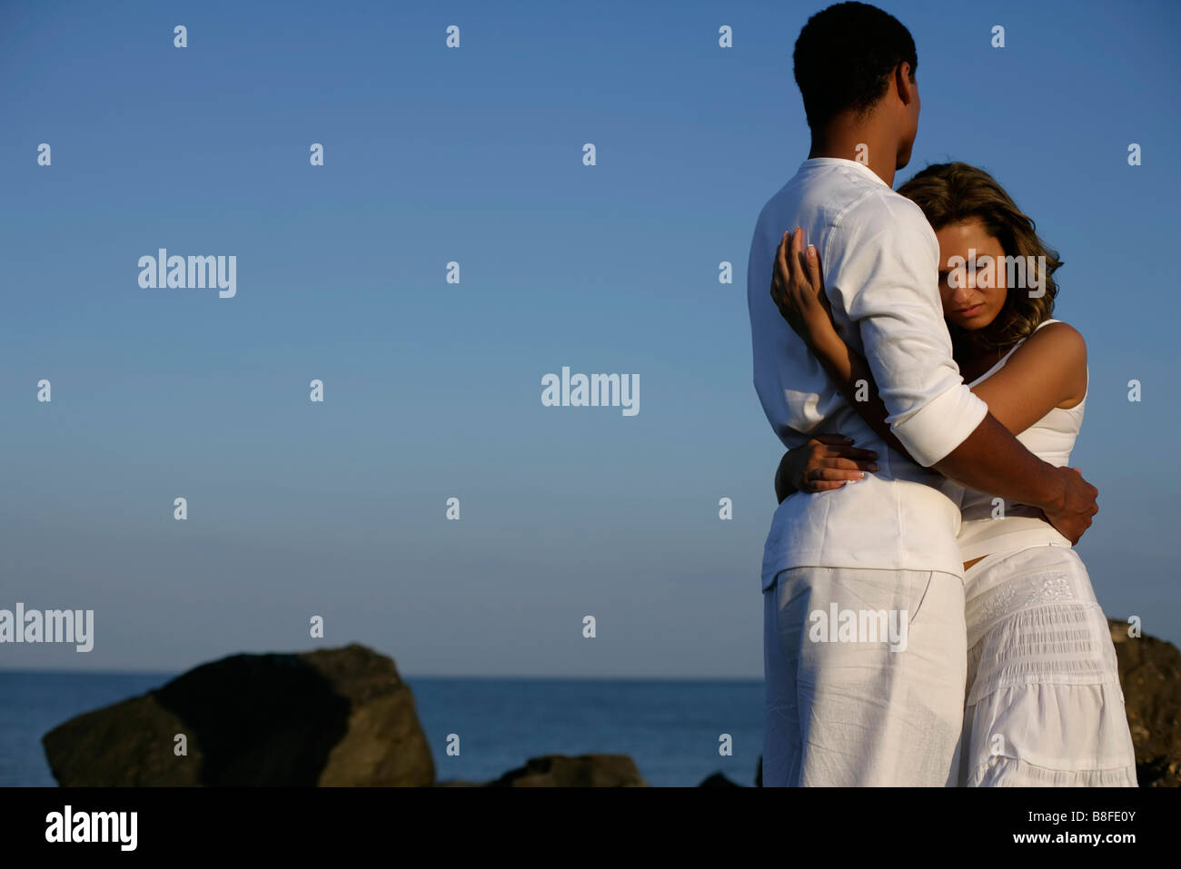Two people standing closely hi-res stock photography and images - Alamy
