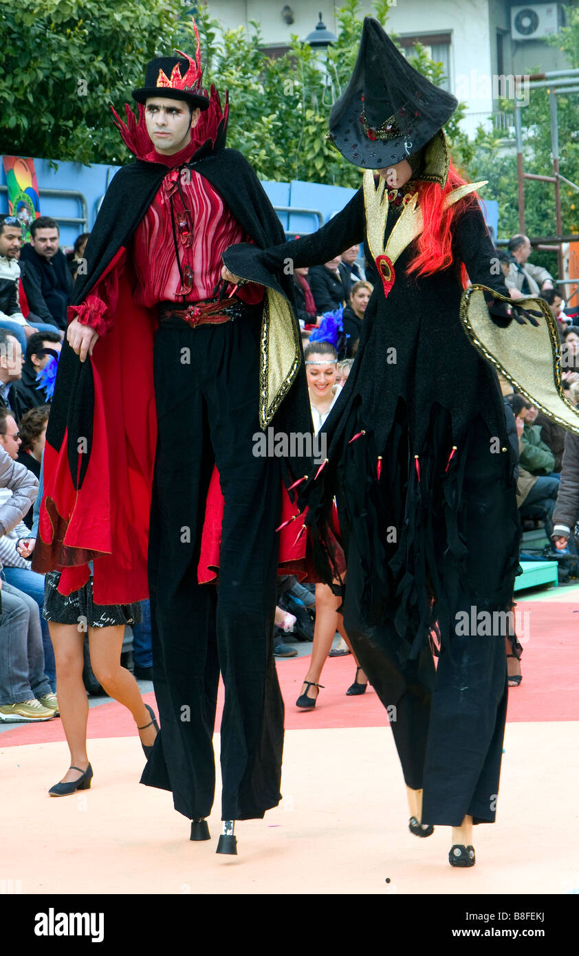 Kostume carnaval en atenas hi-res stock photography and images - Alamy